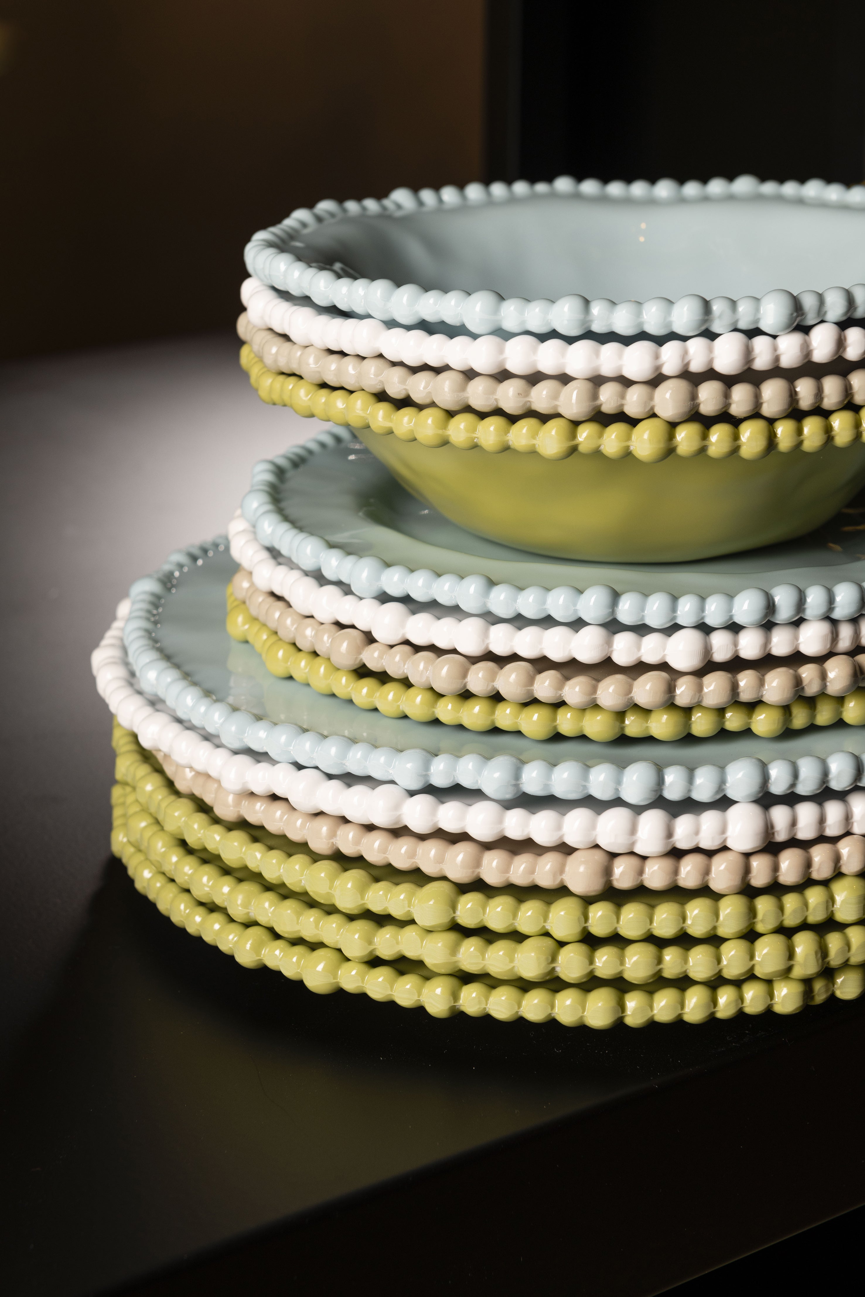 Plates – Zartera Gallery